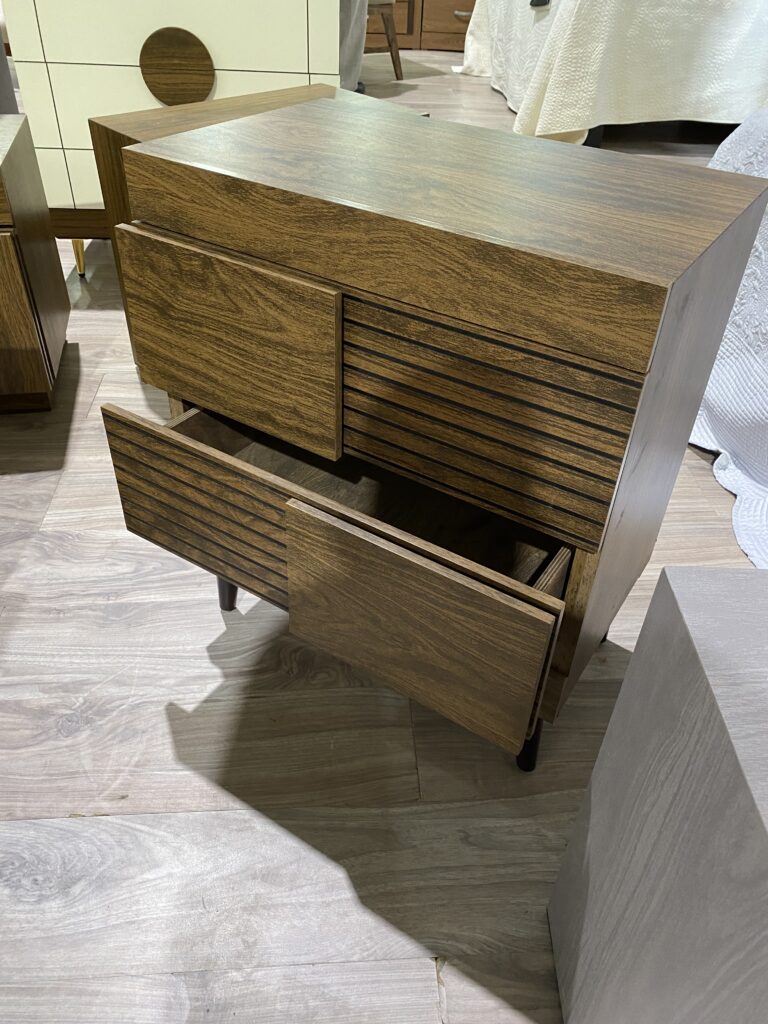 Buró Morgan Nogal – Mital Muebles