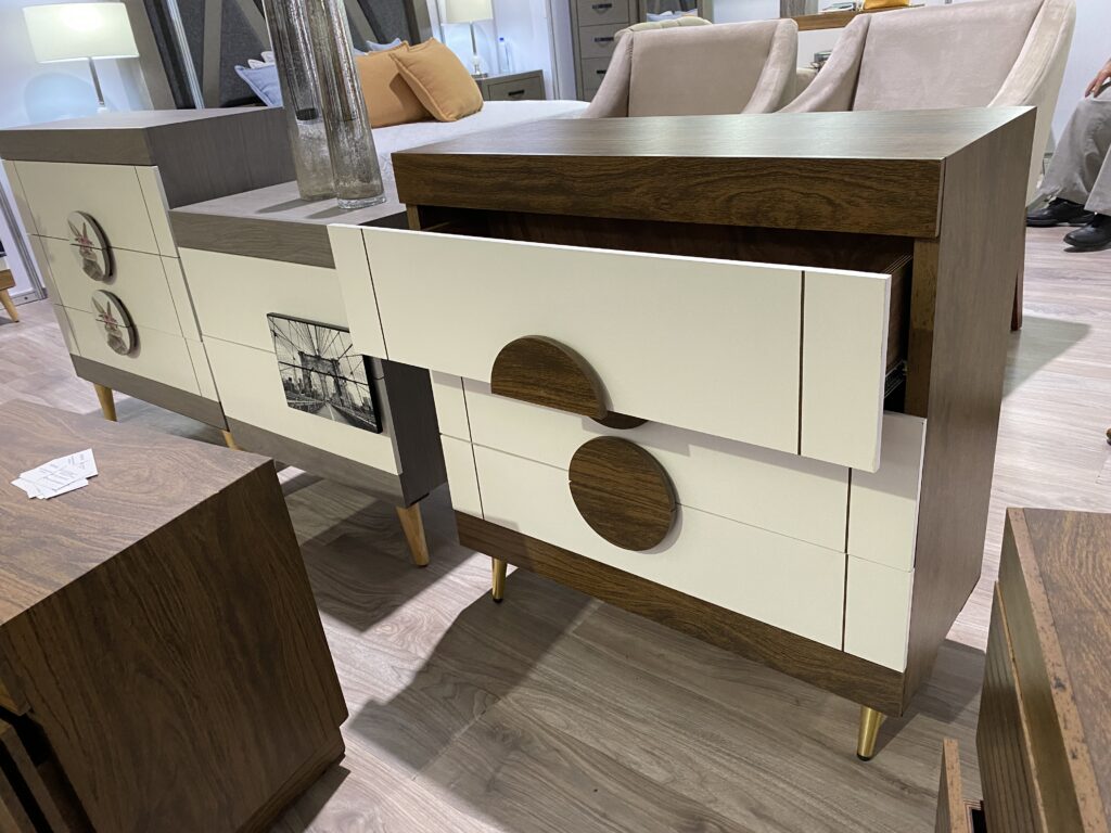 Buró Lia blanco con nogal – Mital Muebles